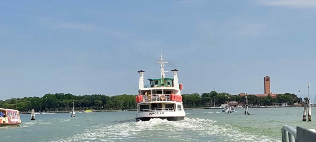 Linea 12 vaporetto ACTV Venezia